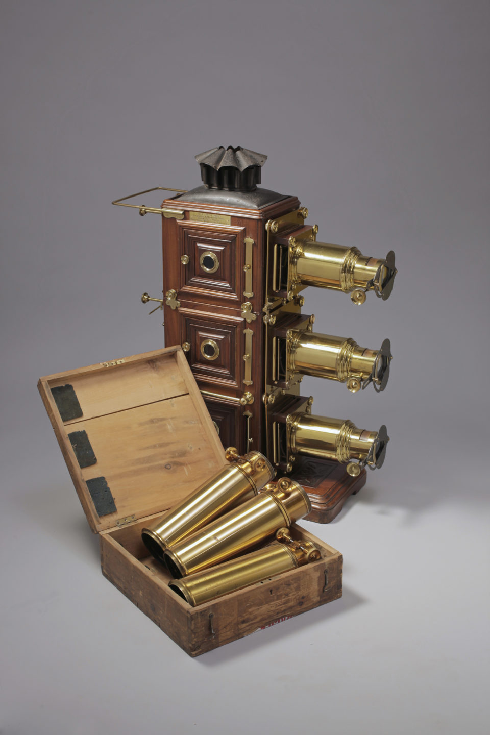 The triple projection lantern | Camera Museum
